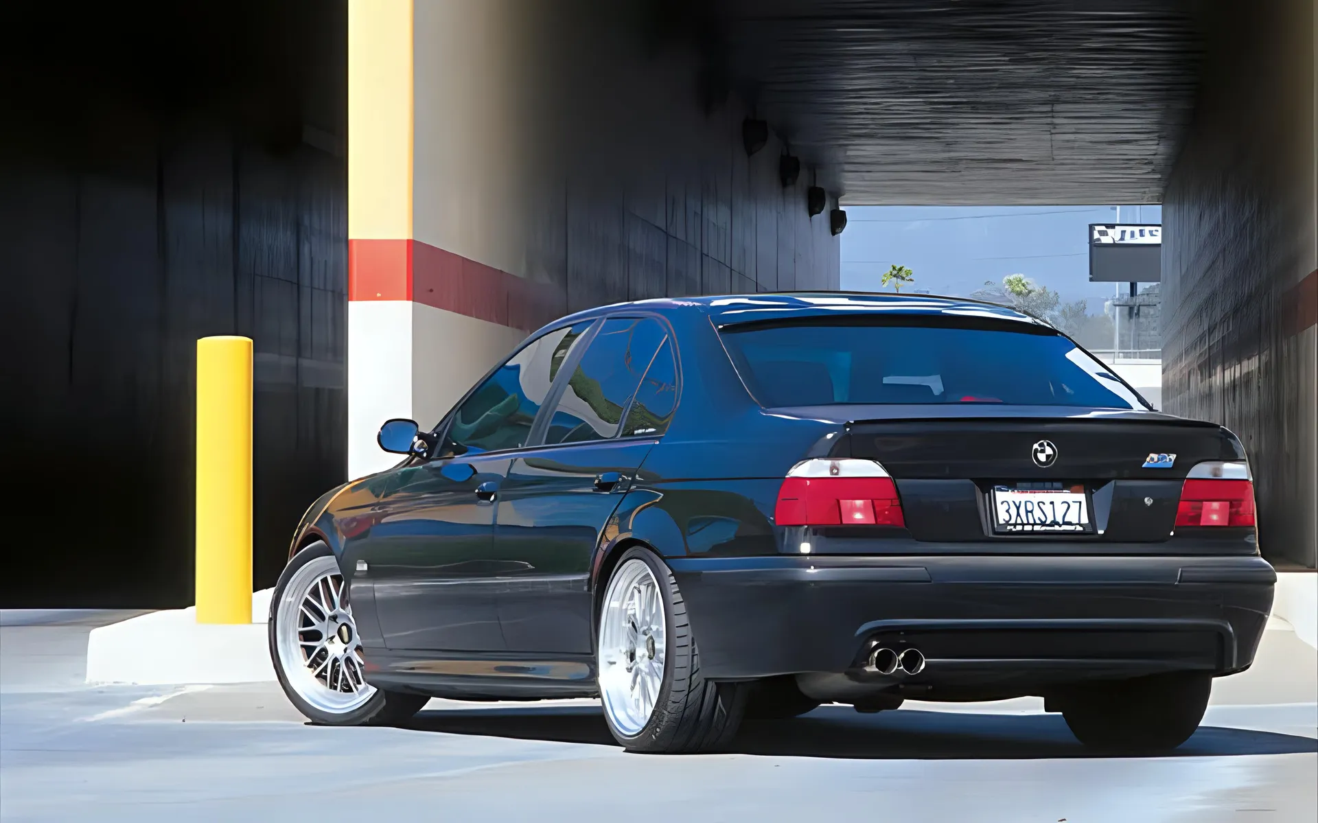 BMW 532