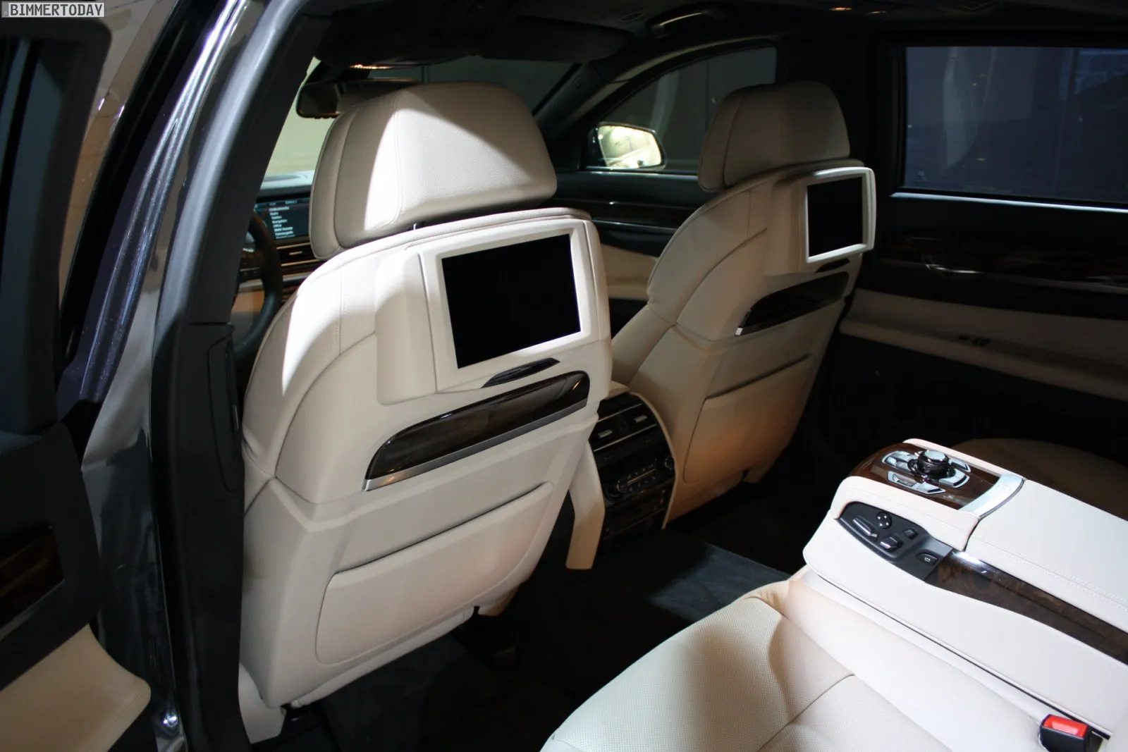 BMW 760Li High Security