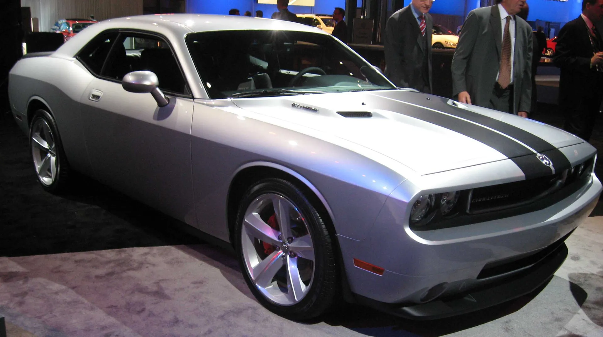 Dodge Challenger SRT-8 technical details, history, photos on Better ...