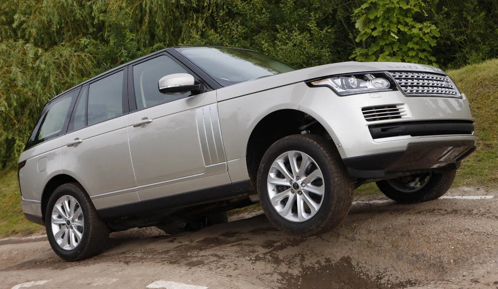 Land-Rover Range Rover SDV8