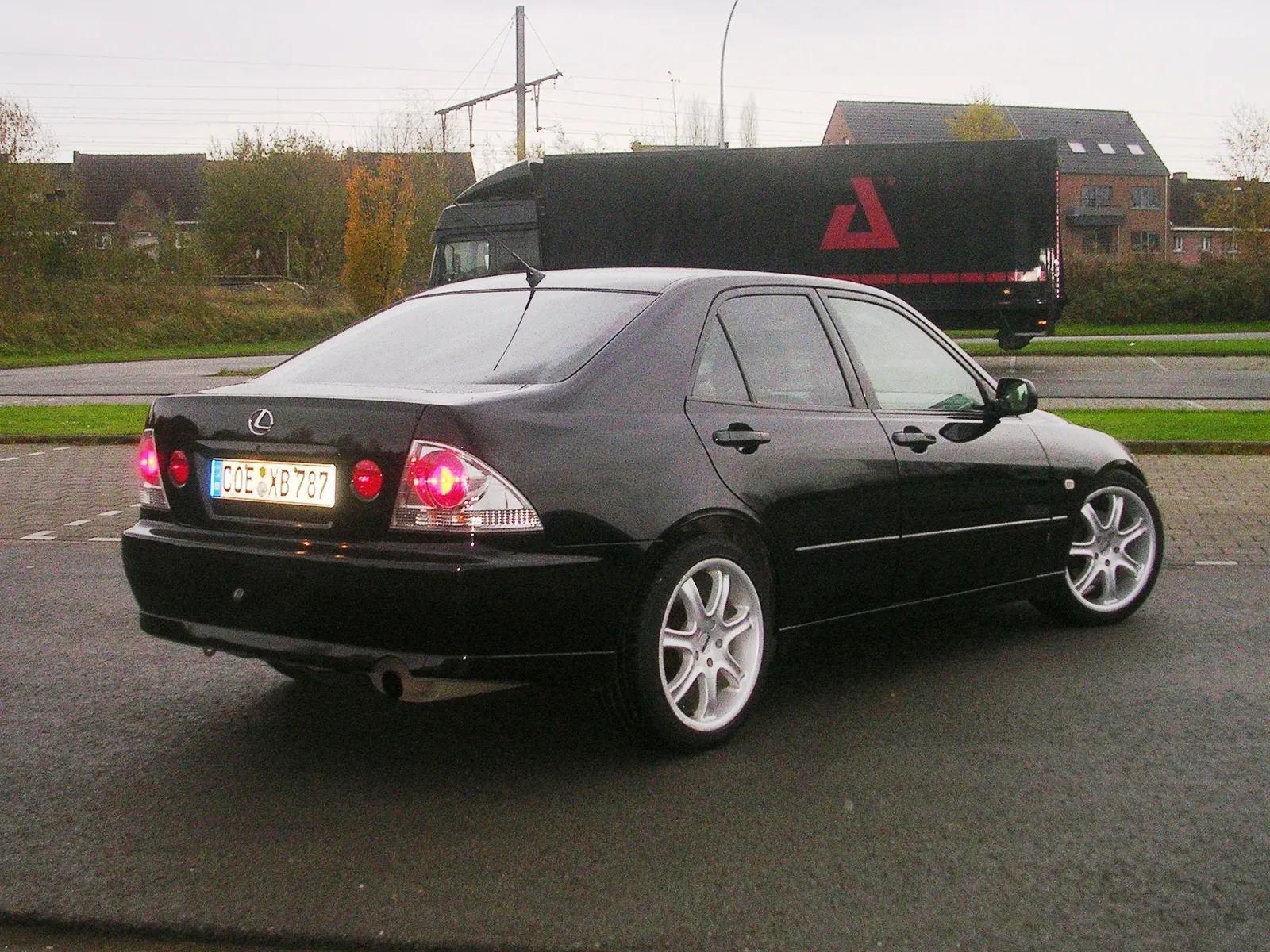 Lexus IS 200 Image 5