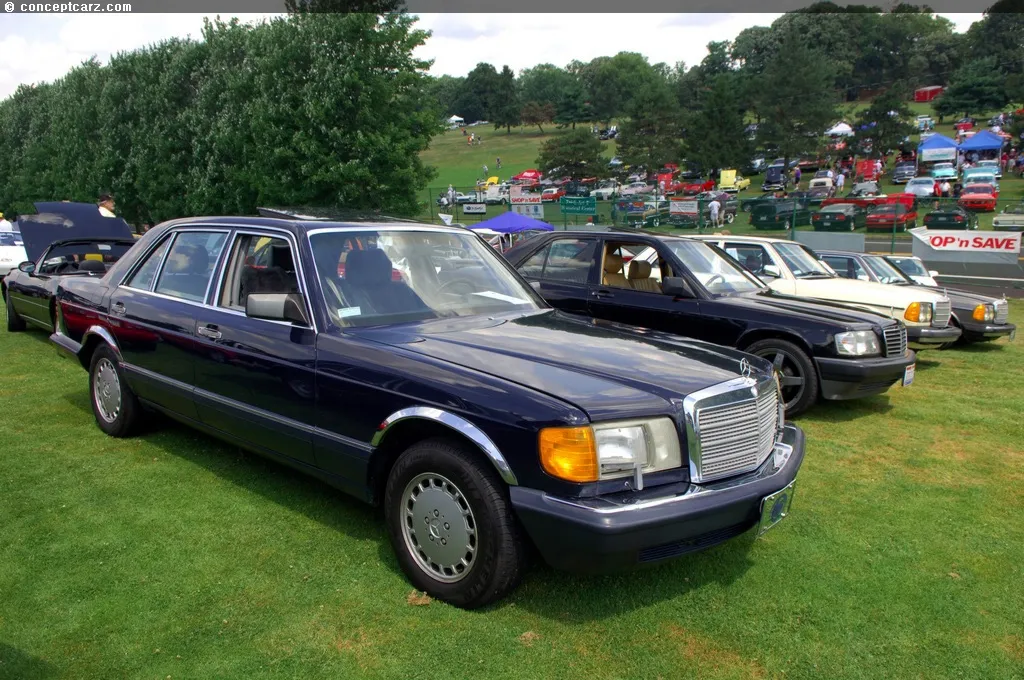 Mercedes-Benz 560 SEL