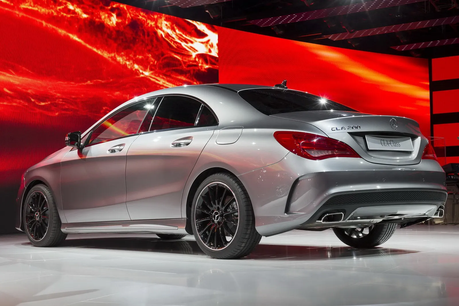 Mercedes-Benz CLA 180 technical details, history, photos on Better ...
